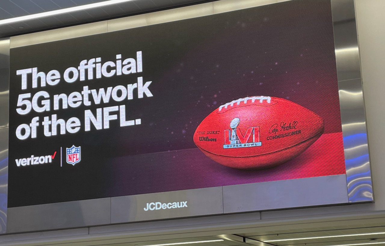 Cellular carriers bring 5G blitz to SoFi Stadium for Super Bowl LVI ...