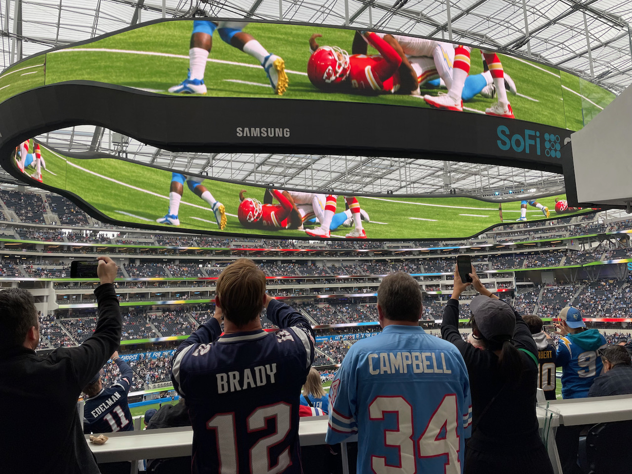 Super Wi-Fi usage at SoFi Stadium: Sign of a new surge in fan ...