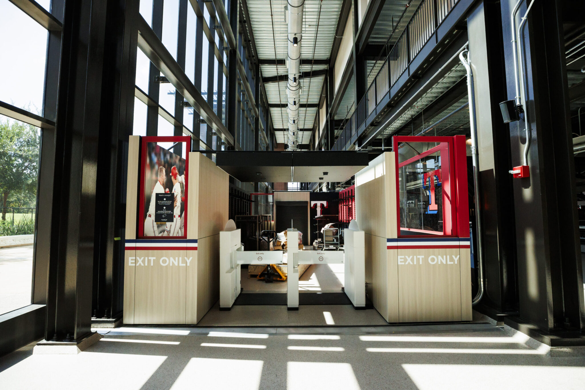 Inside Look: We visit Amazon's labs for an up-close look at 'Just Walk ...