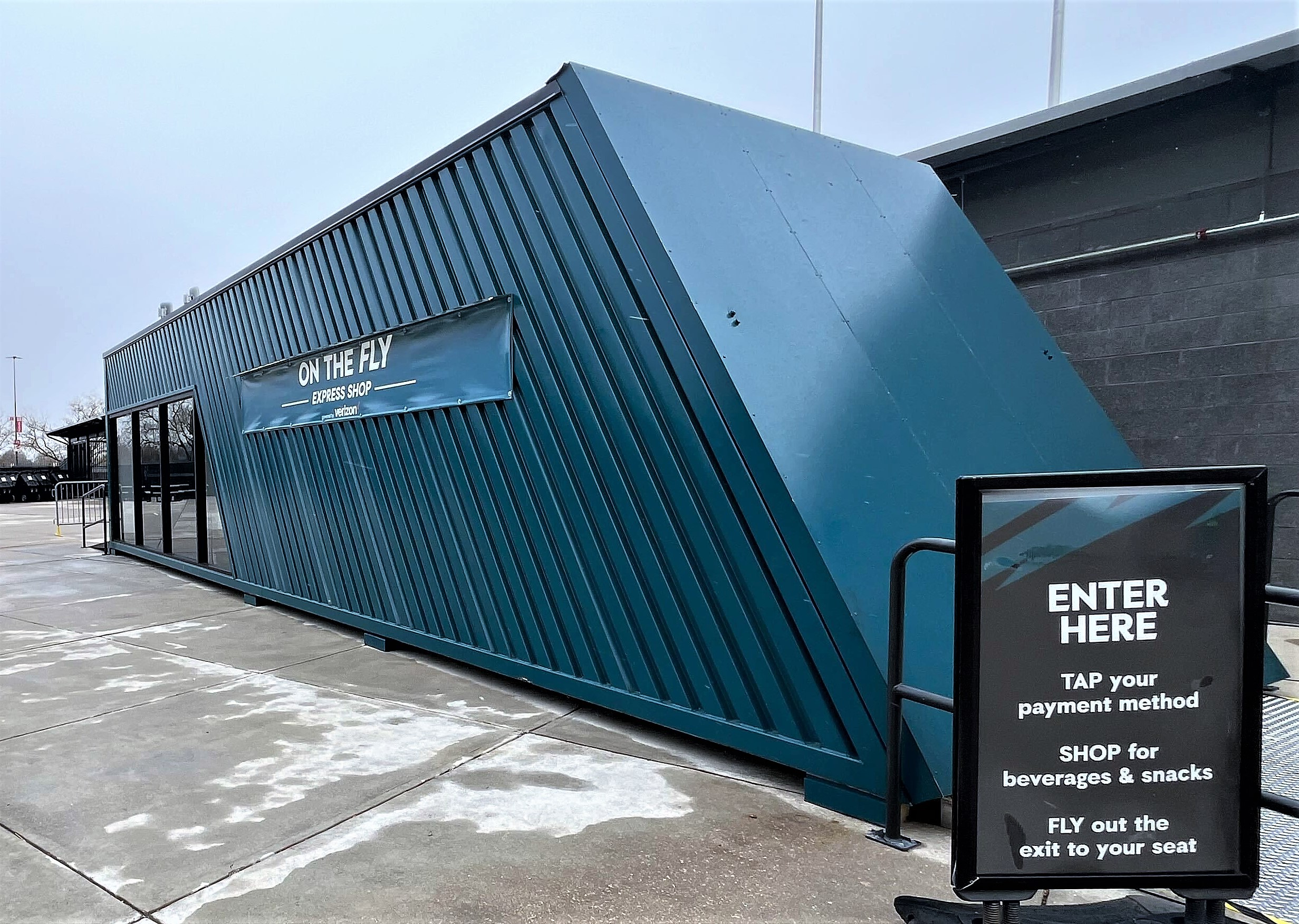 Eagles tap Verizon, AiFi for checkout-free concession stands at Lincoln ...